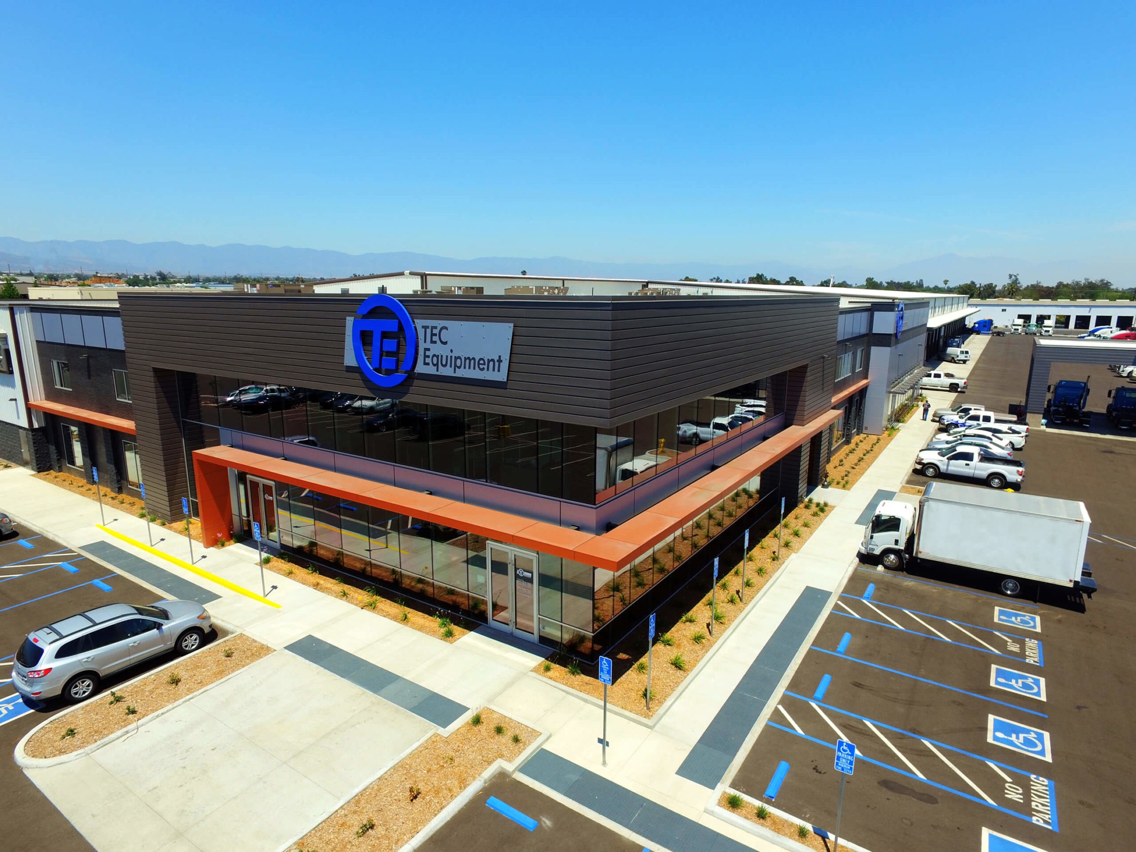 Volvo LIGHTS heavy duty electric truck initiatives in Fontana, Ontario ...